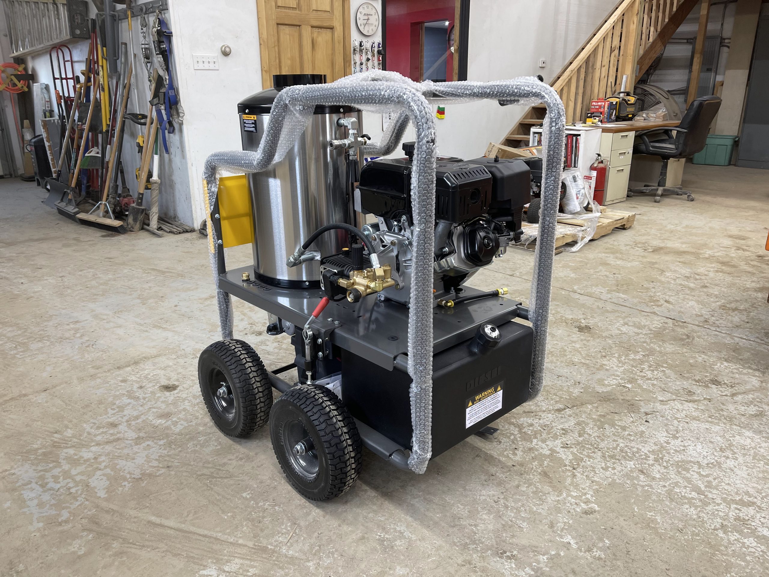 BE Pressure Hot Power Washer with Power Ease Engine and AR Pump